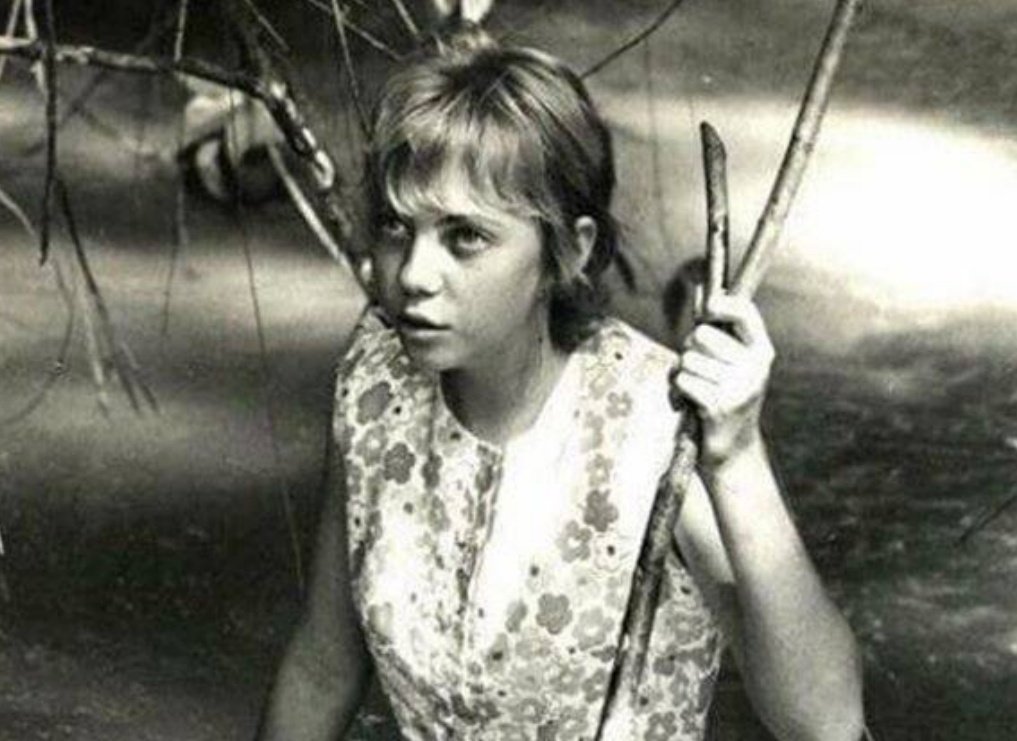 Juliane Koepcke, The Girl who Survived a Plane Crash and 11 Days in the ...